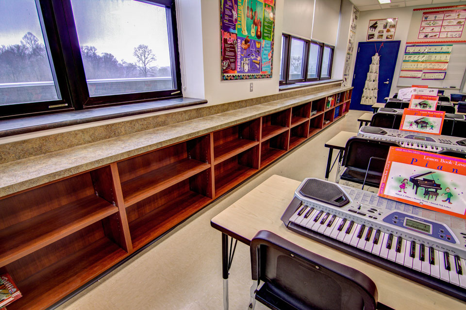 Hand Middle School - American Millwork and Cabinetry Inc.